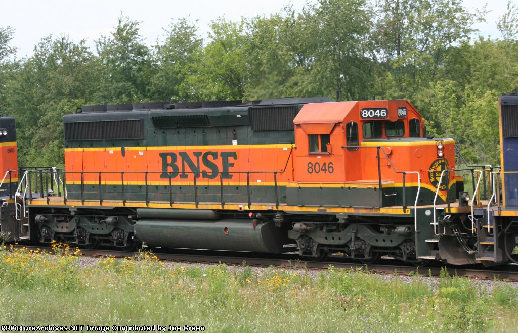 BNSF 8046